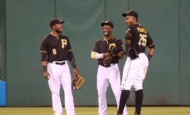 Pittsburgh Pirates: Derek Holland Interested in Signing