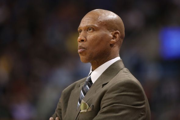 【震驚】湖人可能再留Byron Scott一年，為的就是希望「禪師」回歸？！ | NBA賽場 | 籃球地帶 - FanPiece