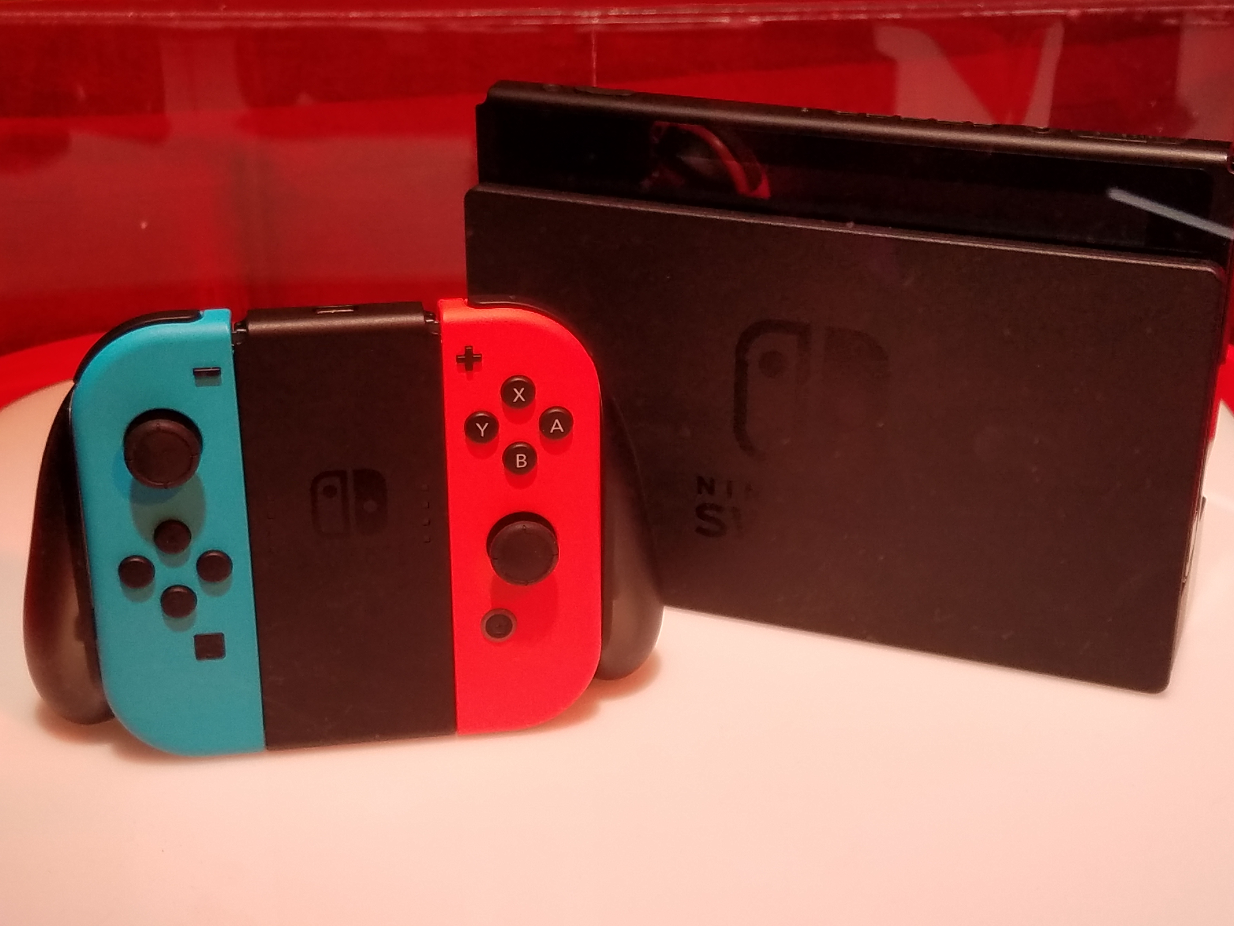 The Nintendo Switch controllers are awesome but expensive