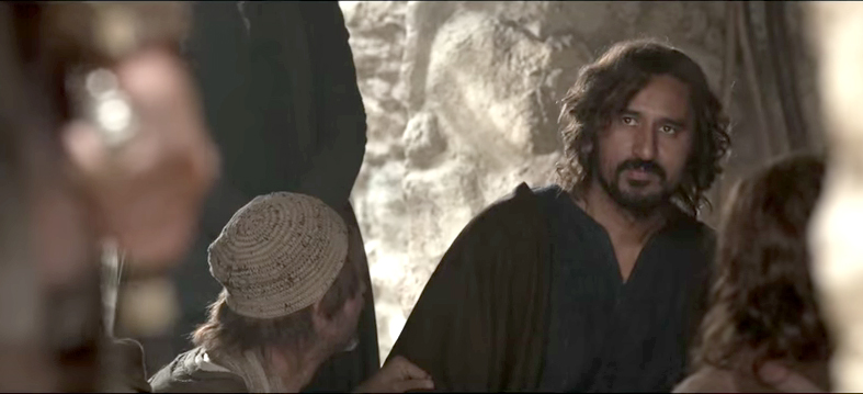 Fear the Walking Dead's Cliff Curtis is Jesus in 'Risen"