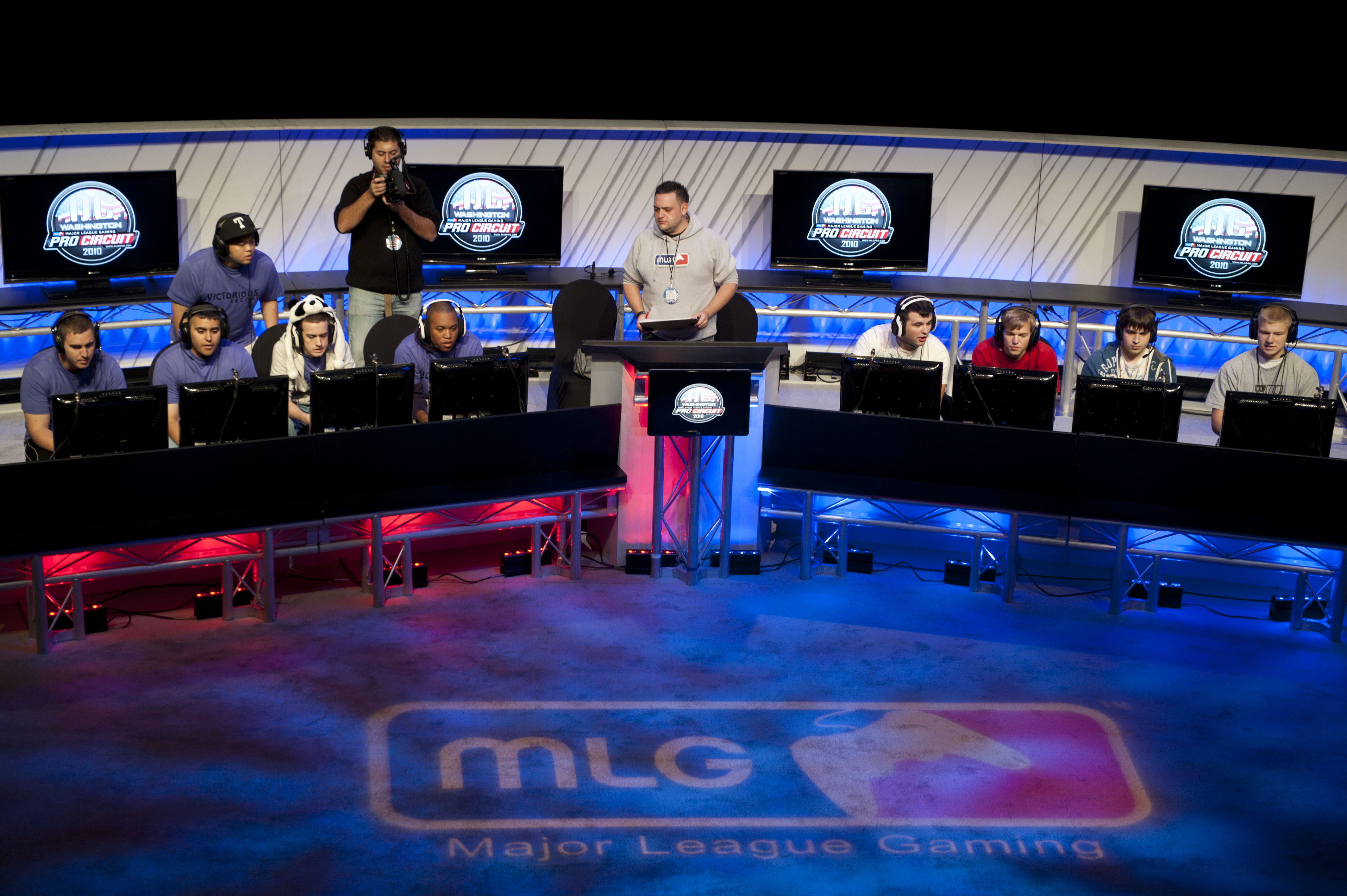 Major League Gaming Hosts Forza 6 Online Tournament - Art of Gears