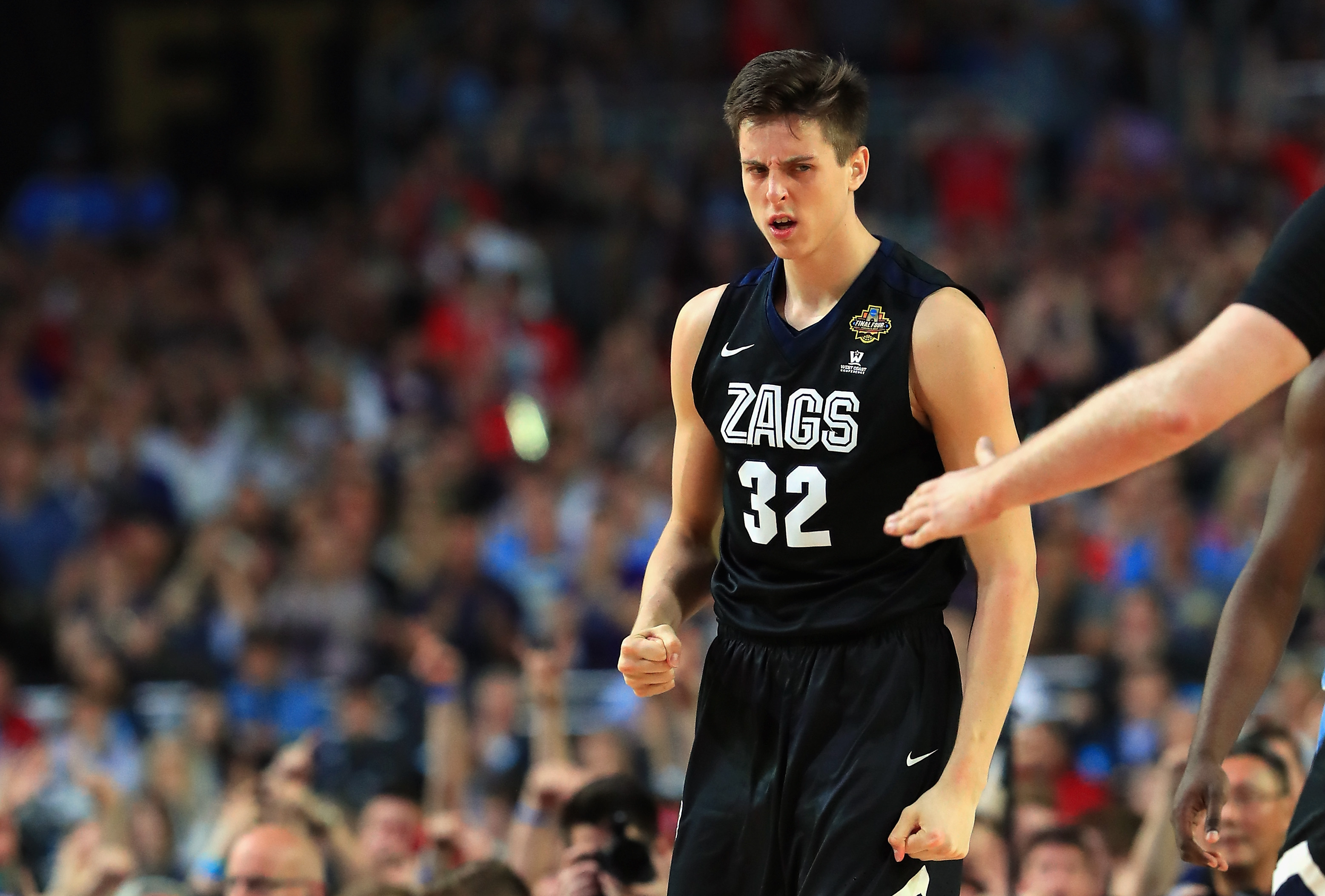 Zach Collins focusing on three-point shooting in practice