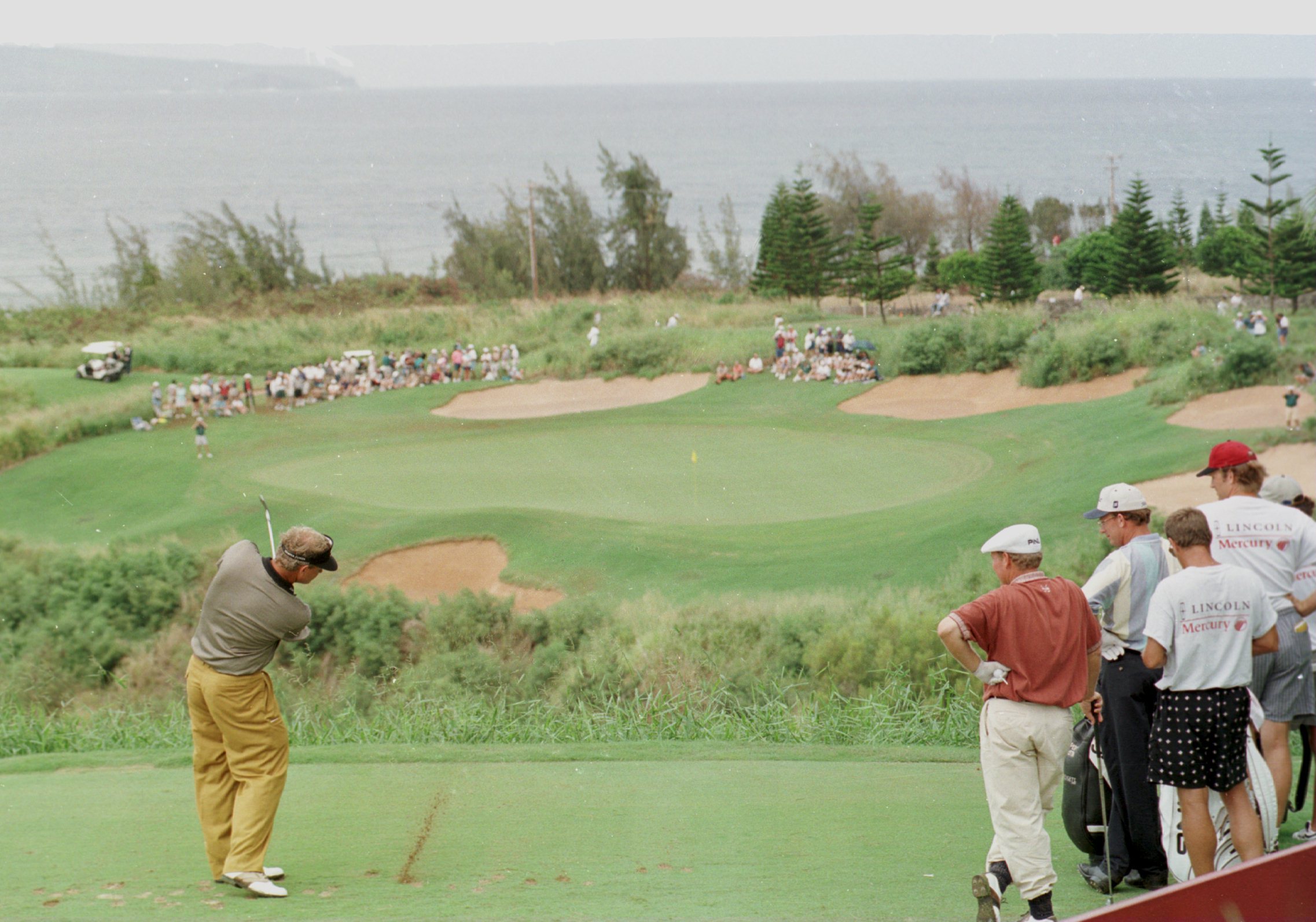 Golf Courses: Ranking the top 10 Par 3 holes around the world