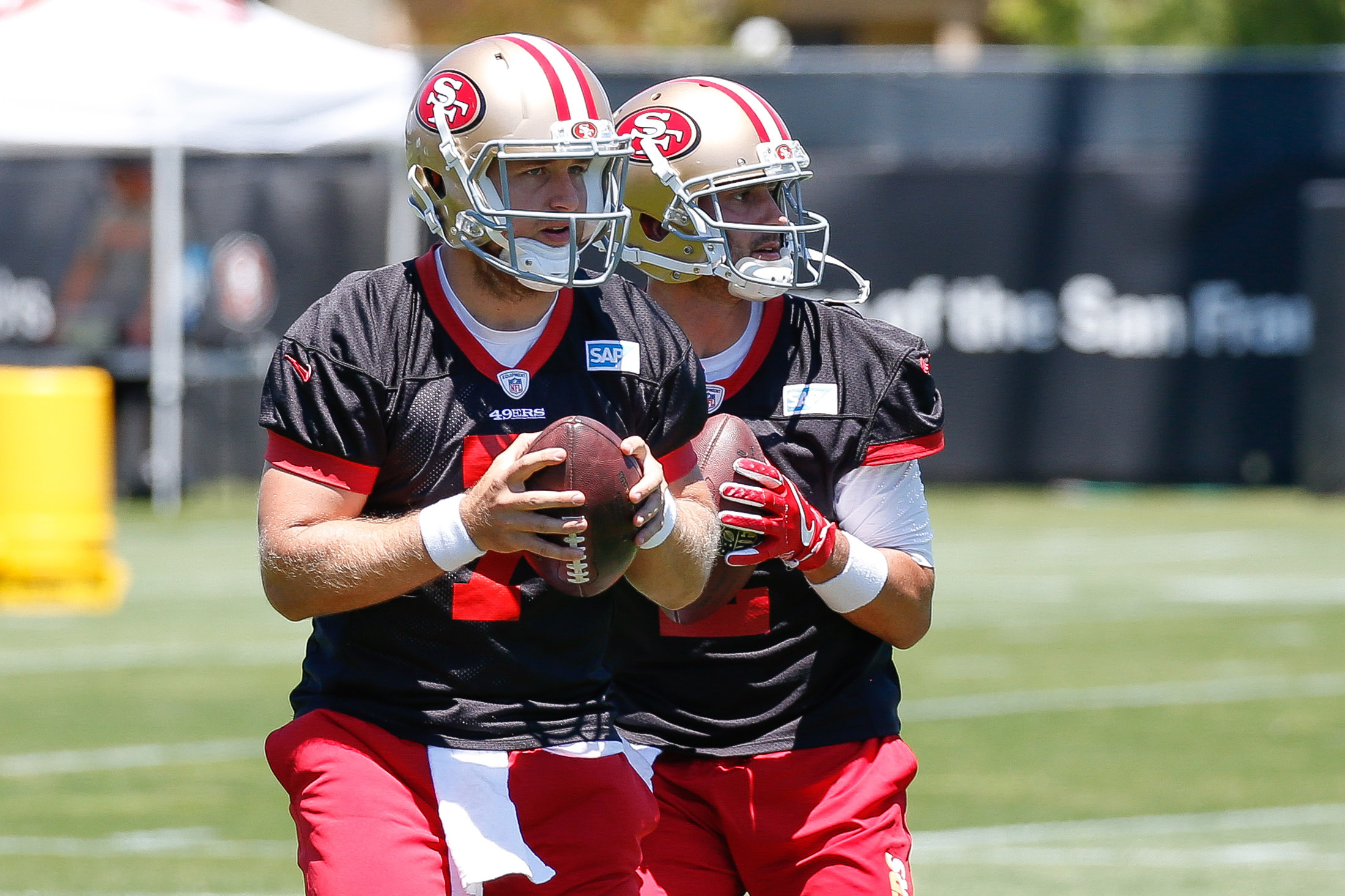 San Francisco 49ers: Quarterback Battle Breakdown, 2017 Edition