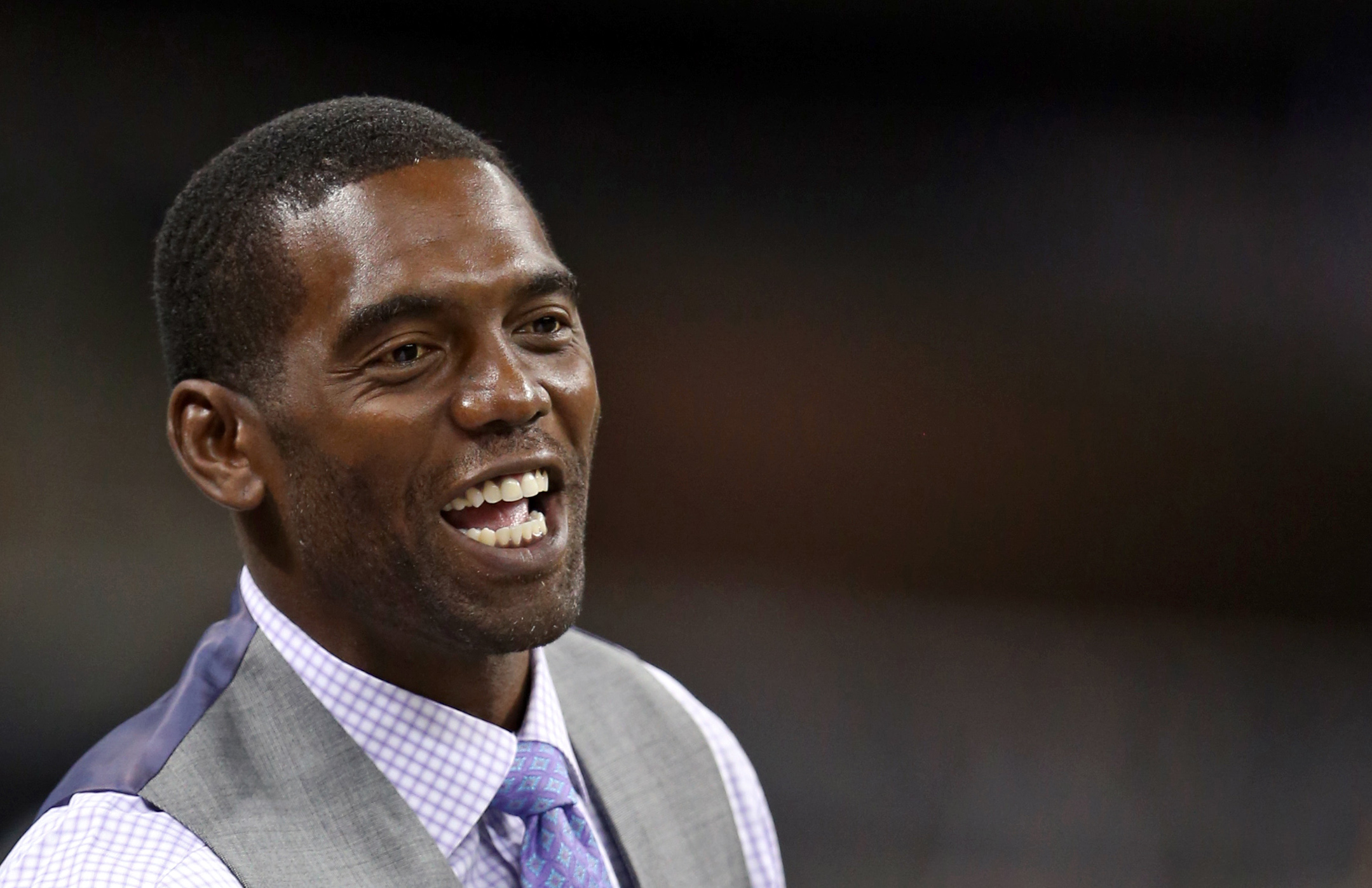 The time is now for the Vikings to retire Randy Moss’ number