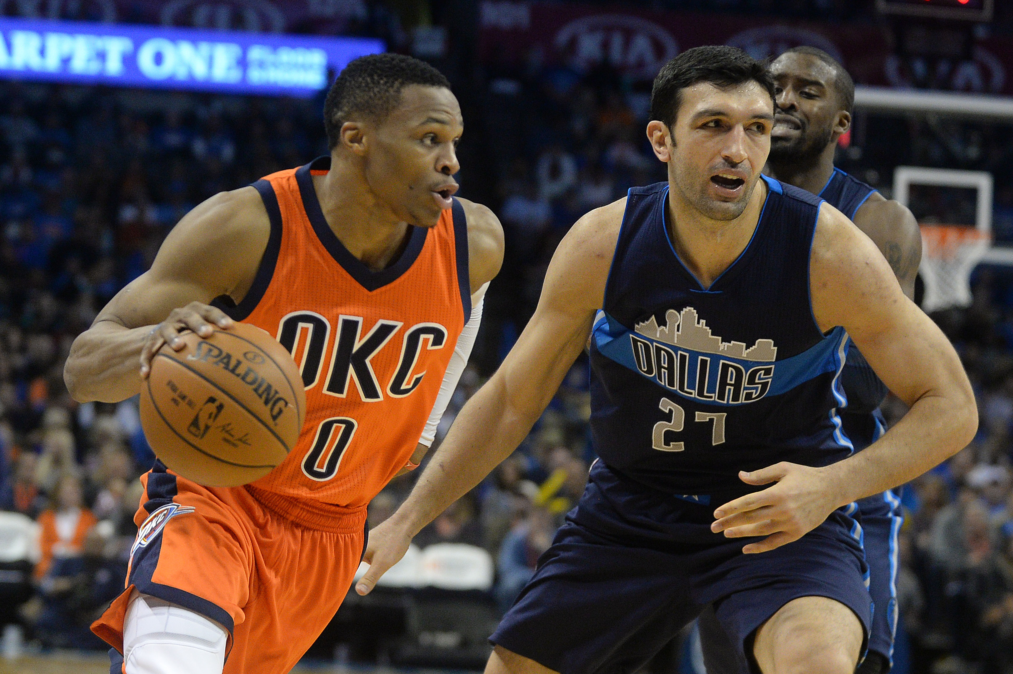 OKC Thunder public enemy Zaza Pachulia strikes again