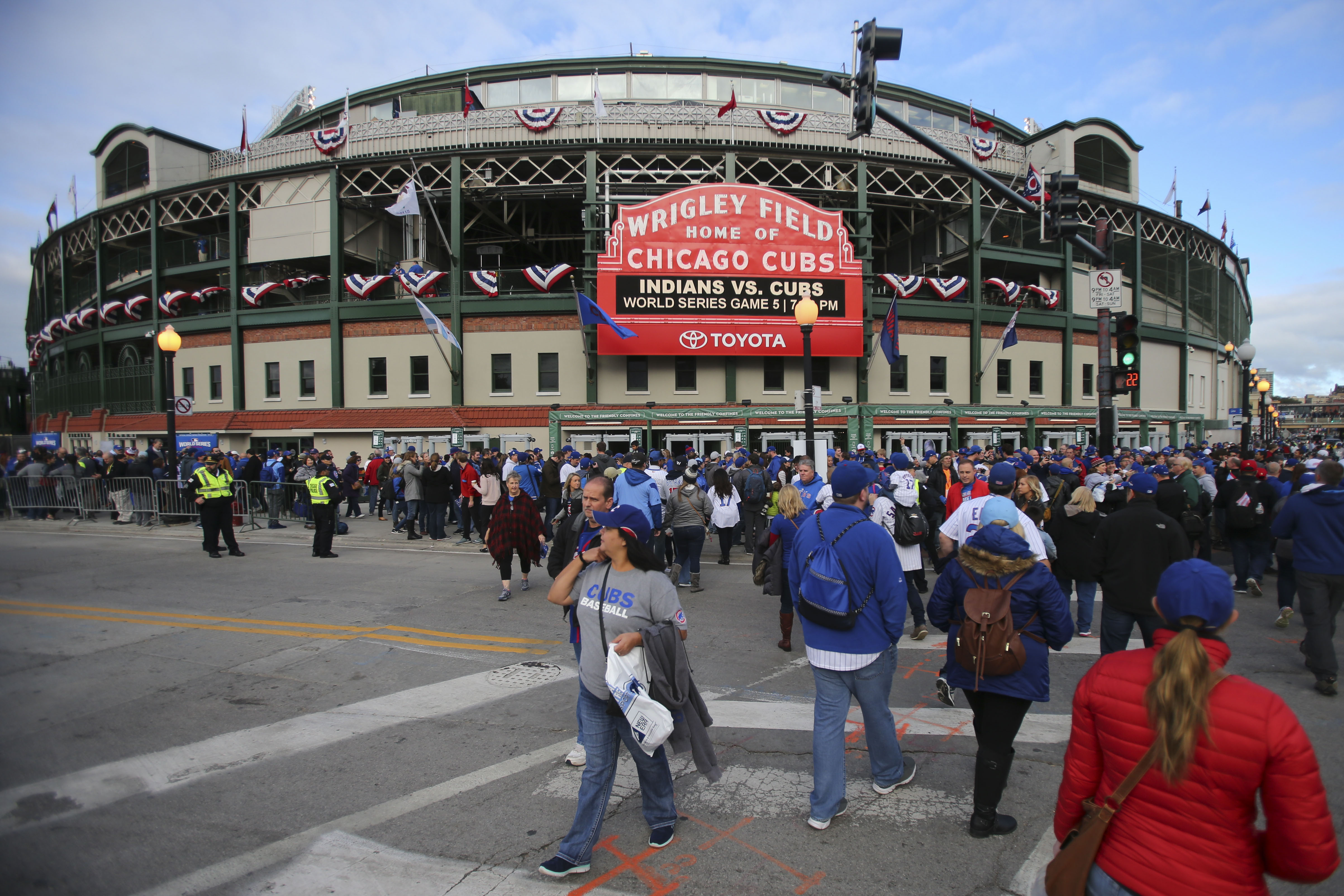 Chicago Cubs fan dies after falling over railing at Wrigley Field