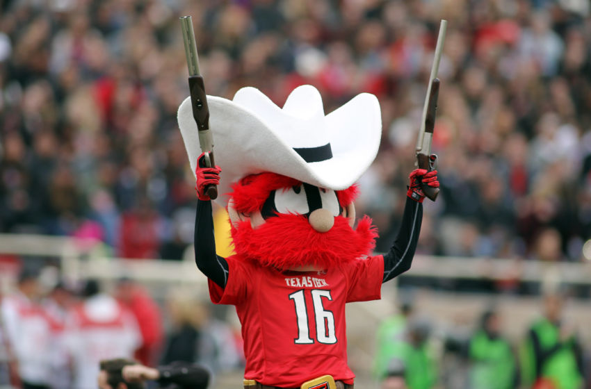 Texas Tech Football Offers California QB And Illinois DT