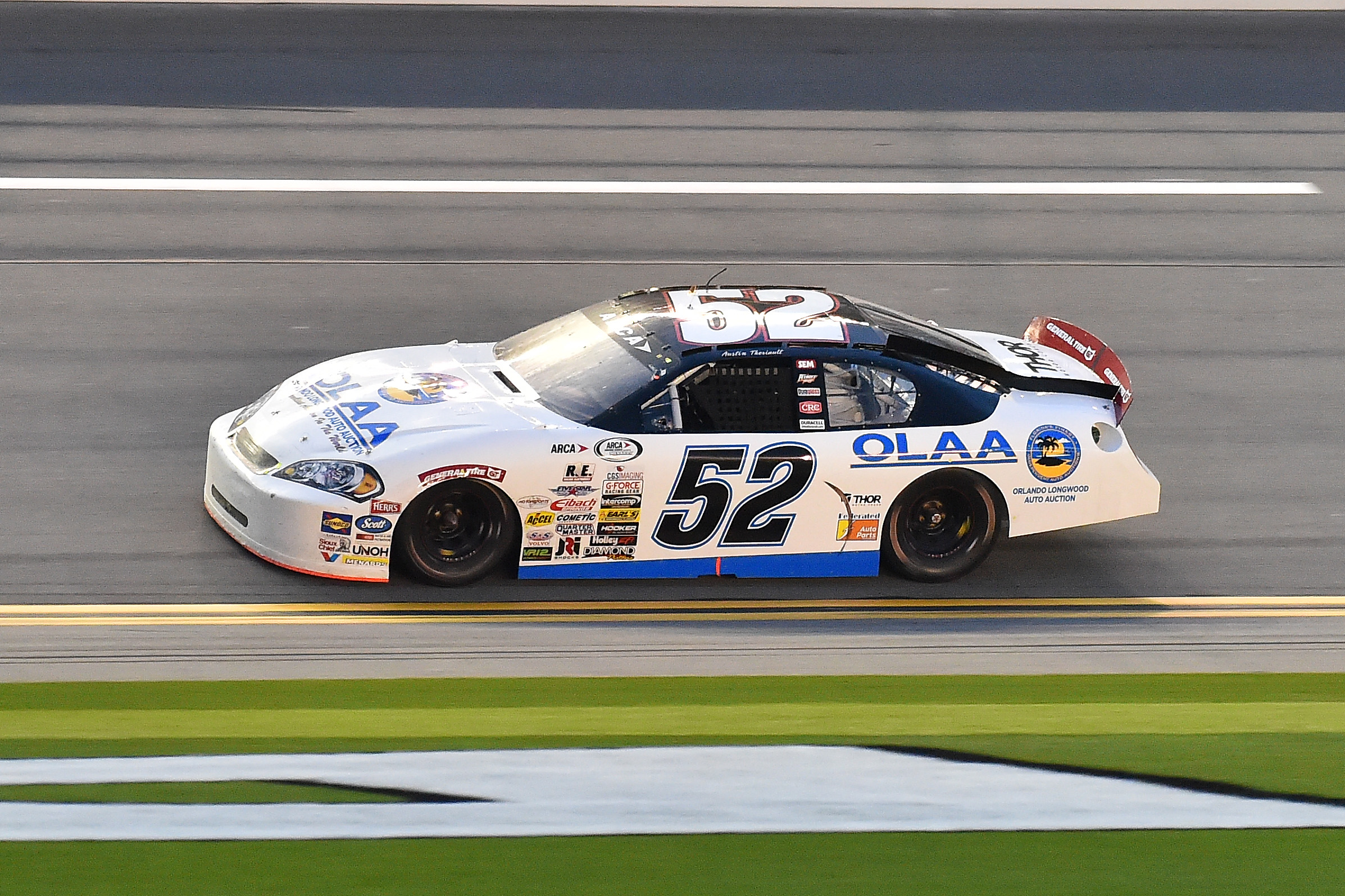 ARCA: Austin Theriault Wins Shortened Opener at Daytona