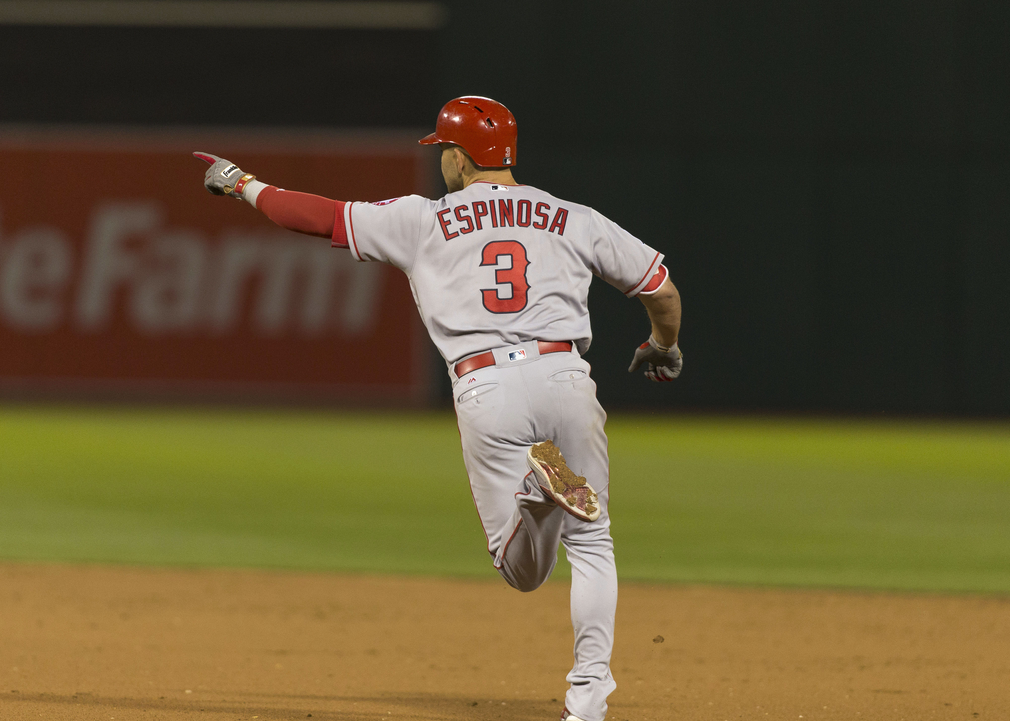 Los Angeles Angels get first win in dramatic fashion 7-6 over A's
