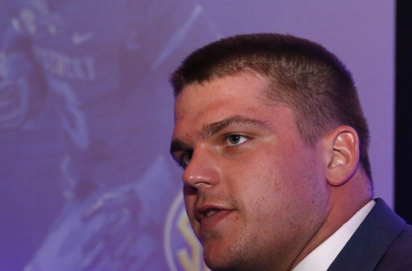NFL Draft Review: Kentucky Football Center Jon Toth Remains a Free Agent
