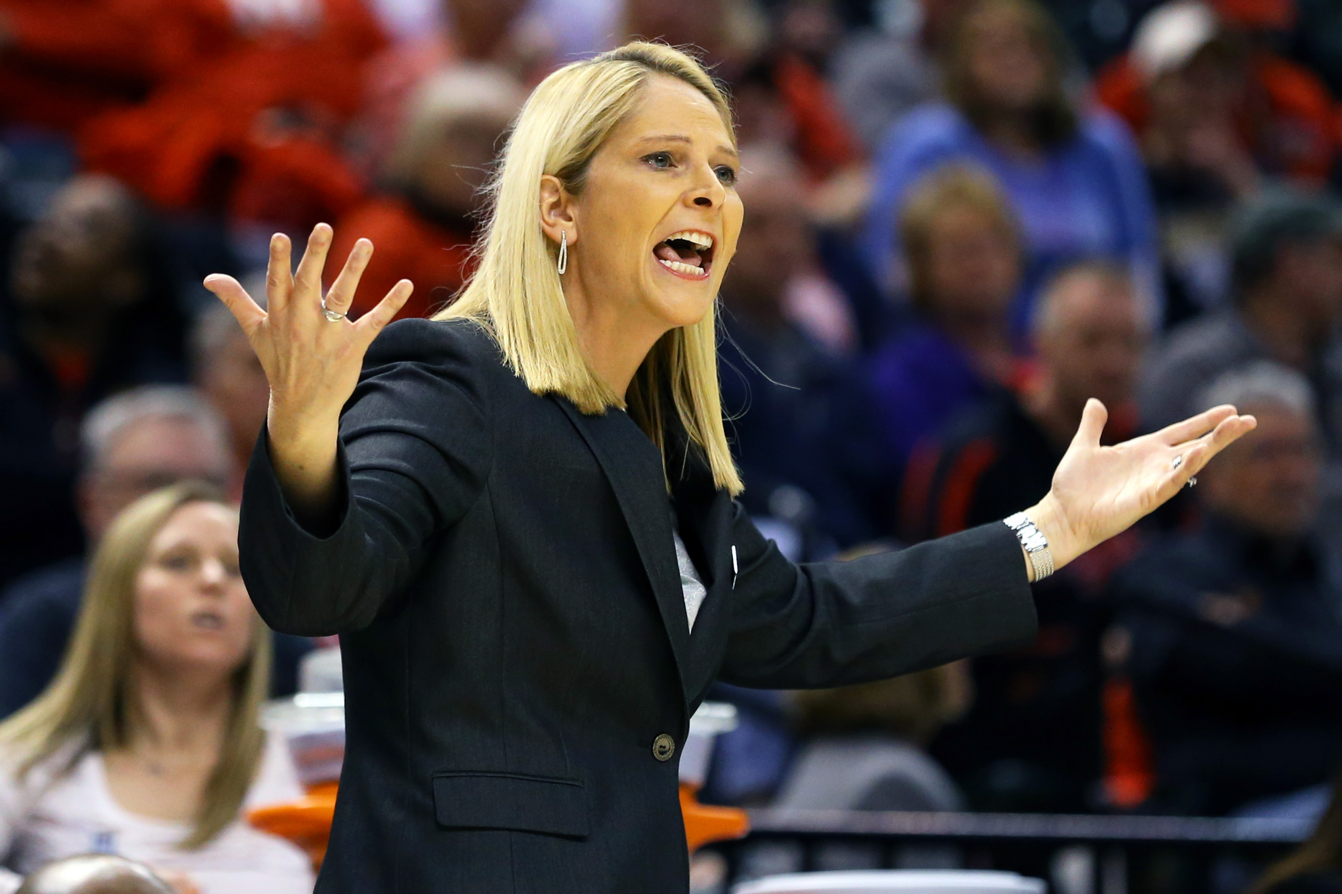 Maryland Basketball: Brenda Frese loses key players